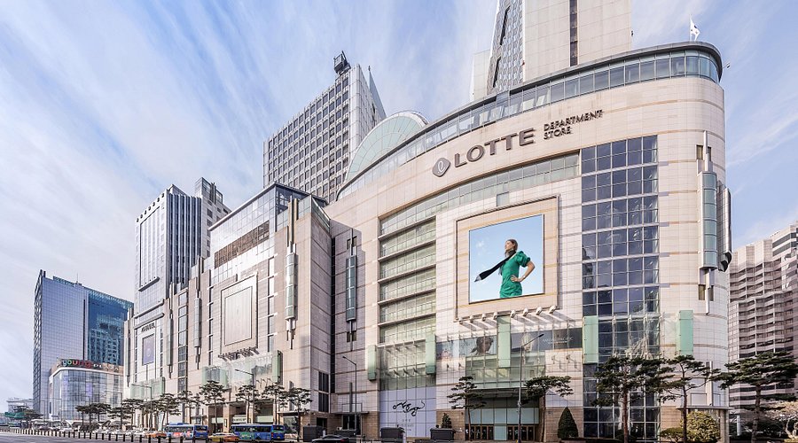 Lotte Department Store Myeongdong - Robins
